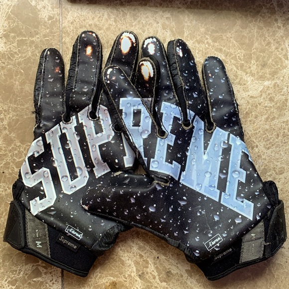 Supreme | Accessories | Used Supreme Gloves They Got To Small For ...